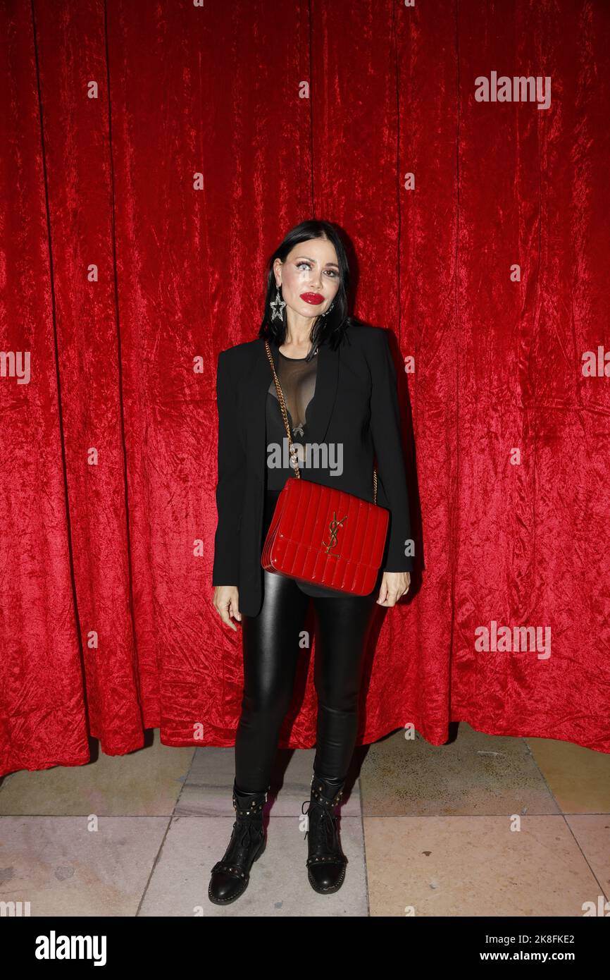 Djamila Rowe auf der 25. Venus Berlin 2022 in den Messehallen unter dem ...