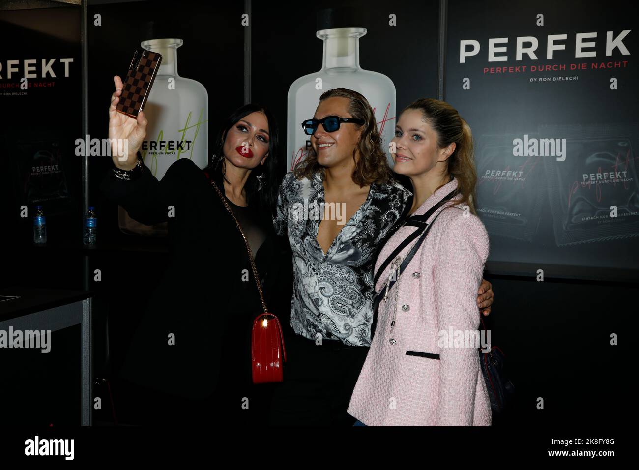 Djamila Rowe, Ron Bielecki und Yvonne Woelke auf der 25. Venus Berlin ...