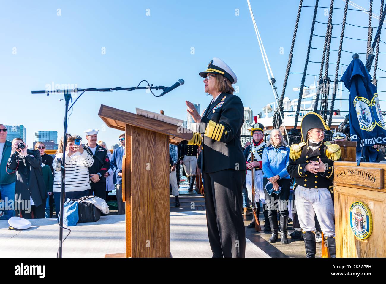 Admiral lisa franchetti -Fotos und -Bildmaterial in hoher Auflösung – Alamy