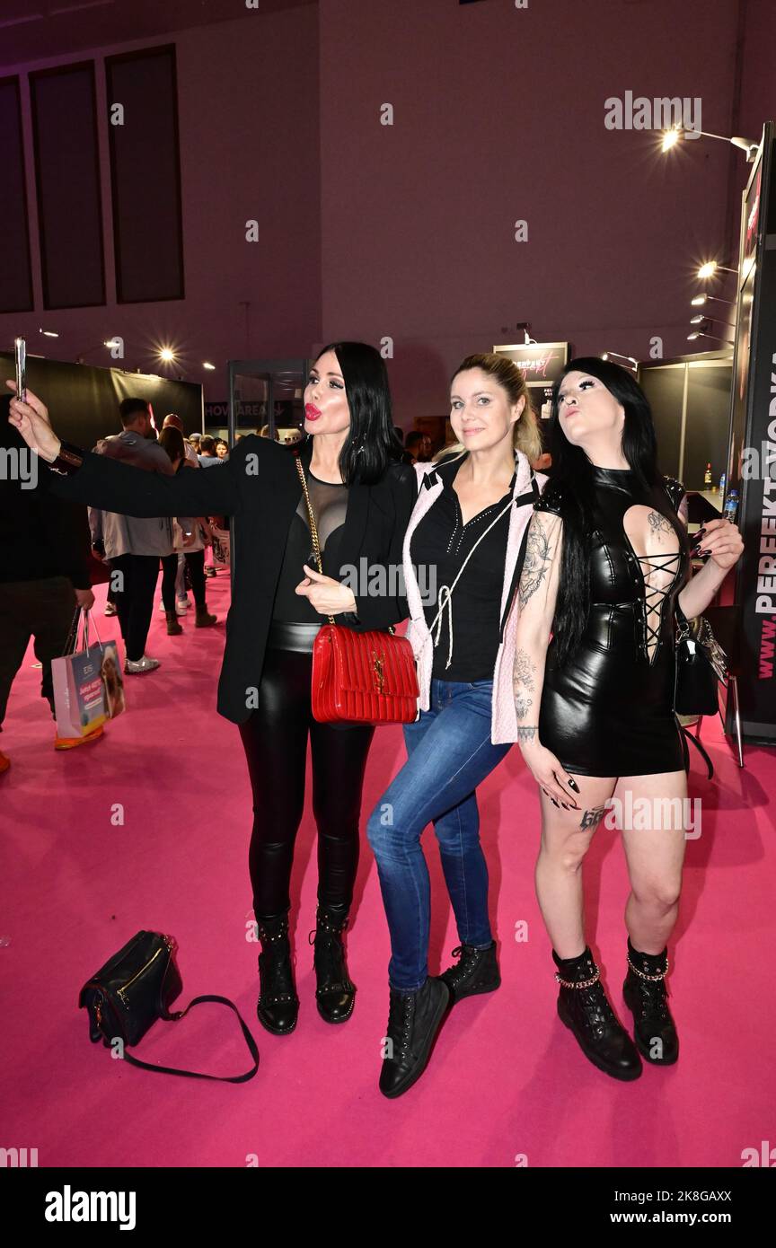 Djamila Rowe, Yvonne Woelke und Desirée Black auf der 25. Venus Berlin ...