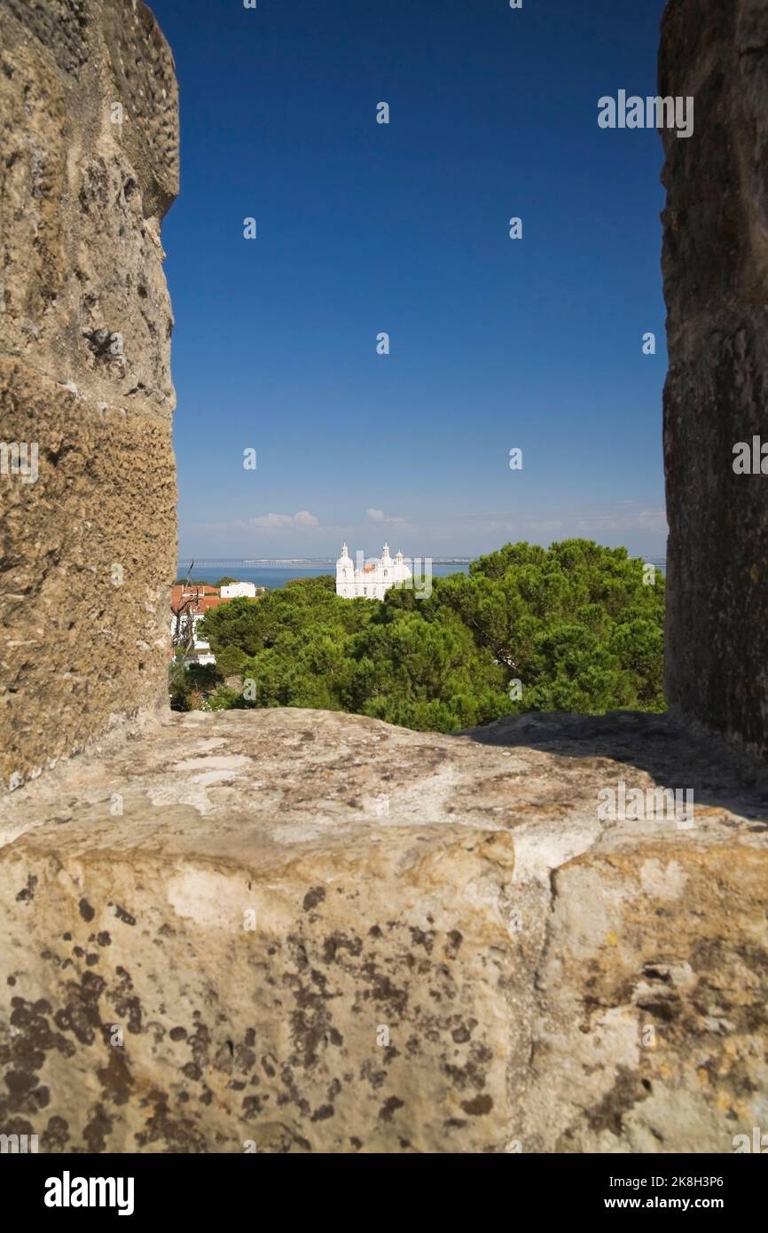Kloster St. Vincent vor den Mauern durch eine Mauer bei St-Jorge Castle ...