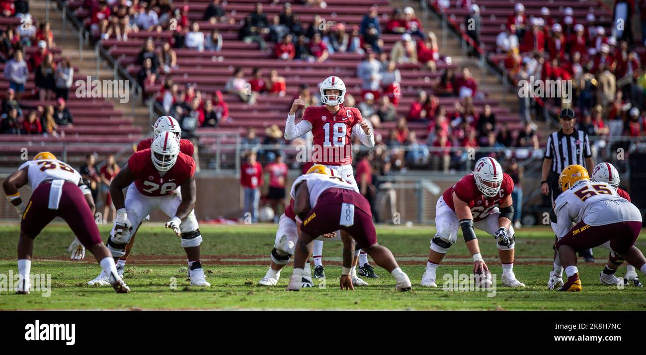 Oktober 22 2022 Palo Alto, CA USA Stanford Quarterback Tanner McKee (18 ...