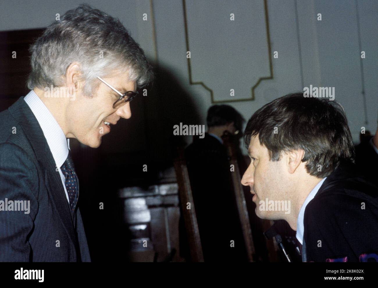 Oslo 1985-02: TREHOLT-SAKEN. - Rettsaken mot den spionasjetiltale ...