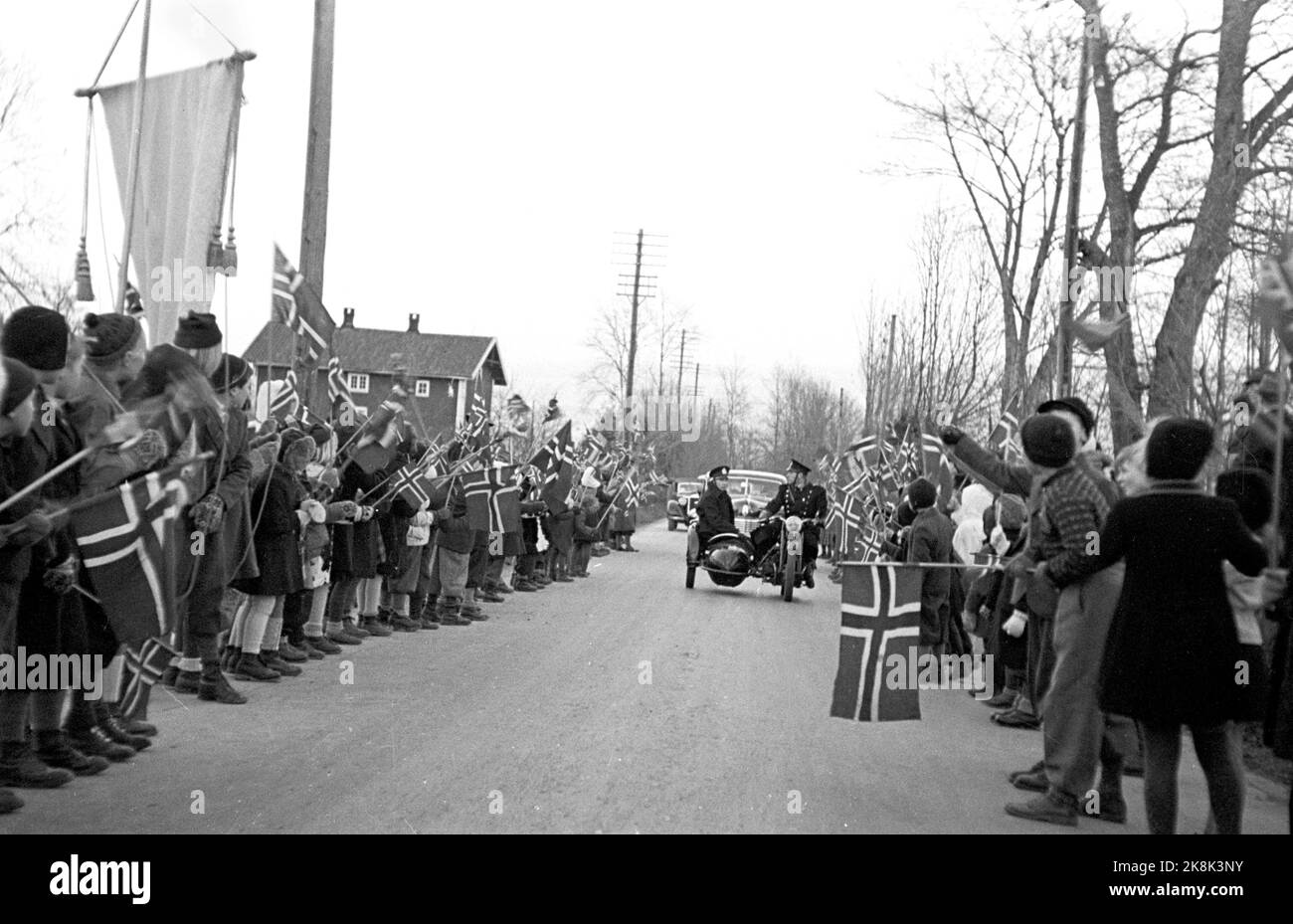 Asker November 1945. Die Kronprinzenfamilie zieht nach dem Krieg in ...