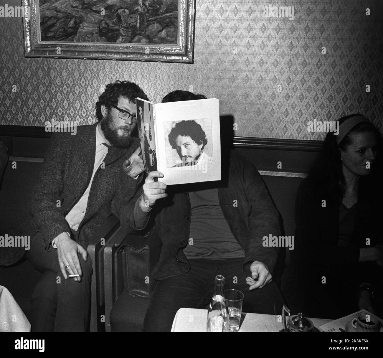 Contrato de libro Schwarzweiß-Stockfotos und -bilder - Alamy