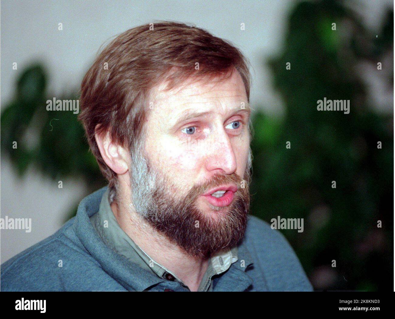 Portraitfoto johnny syversen ntb allein portrait -Fotos und ...