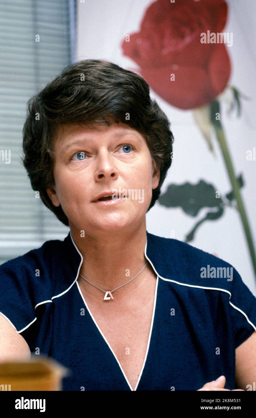 Gro harlem brundtland ap -Fotos und -Bildmaterial in hoher Auflösung ...