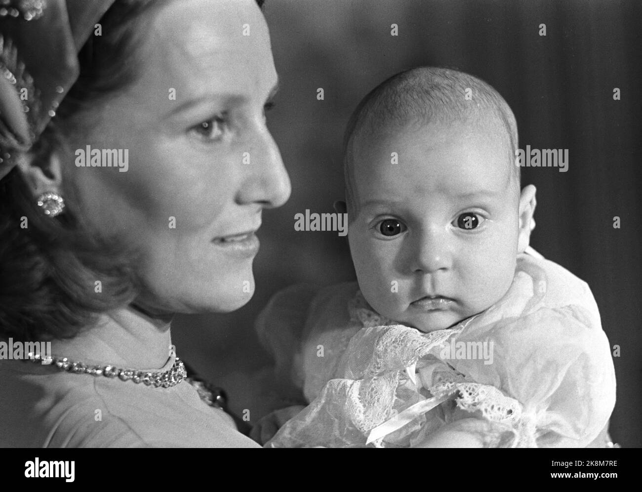 Das schloss 19730920 prinz haakon magnus taufe auf dem schloss -Fotos ...