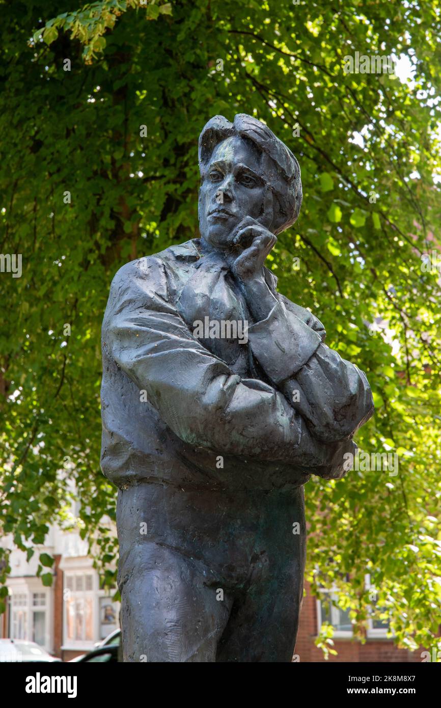 Rupert brooke ww1 denkmal -Fotos und -Bildmaterial in hoher Auflösung ...