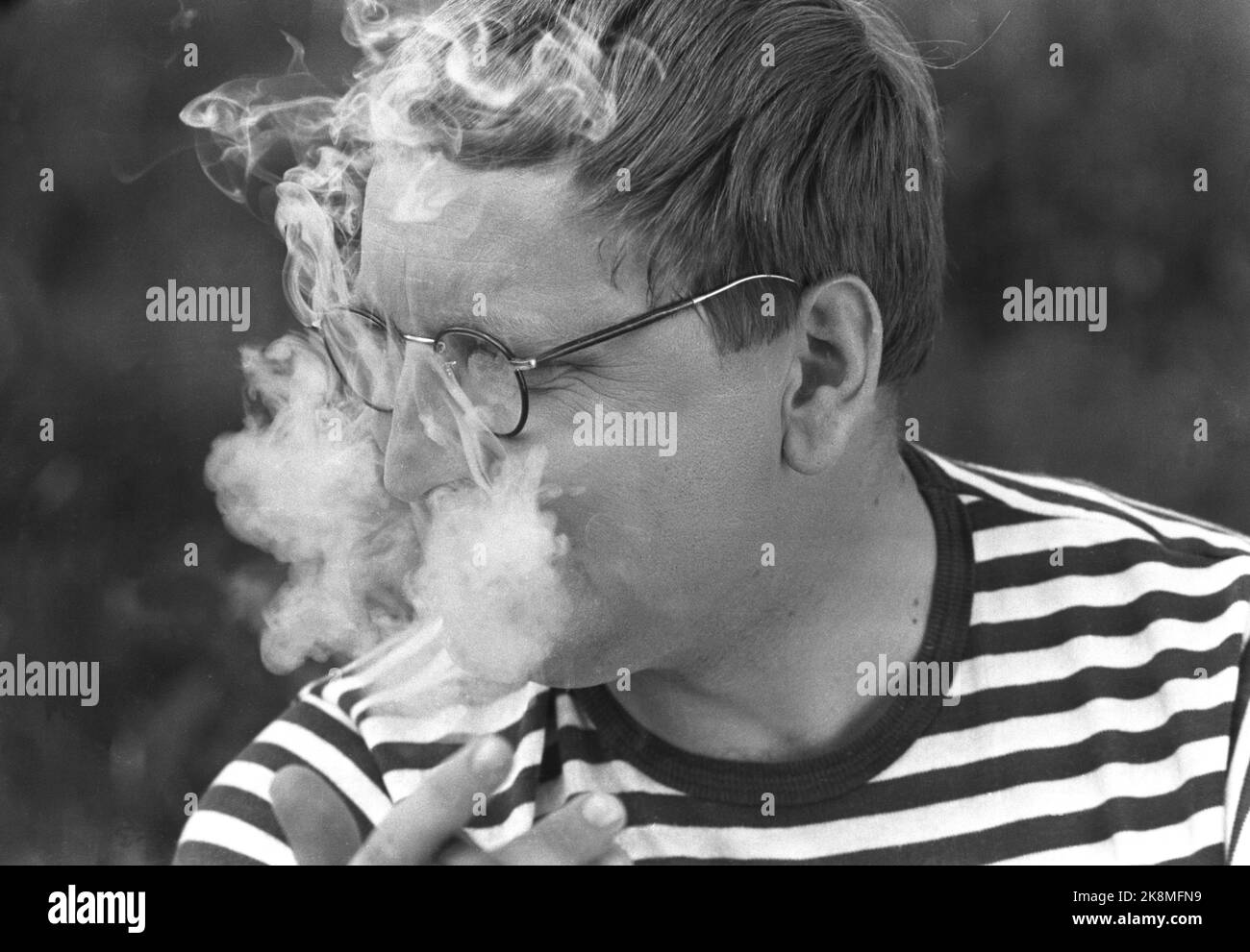 Jan erik olsen aktuelle ntb zigaretten rauchen filmaufnahmen -Fotos und ...