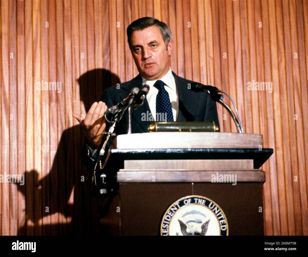 Walter mondale und premierminister odvar nordli foto -Fotos und ...