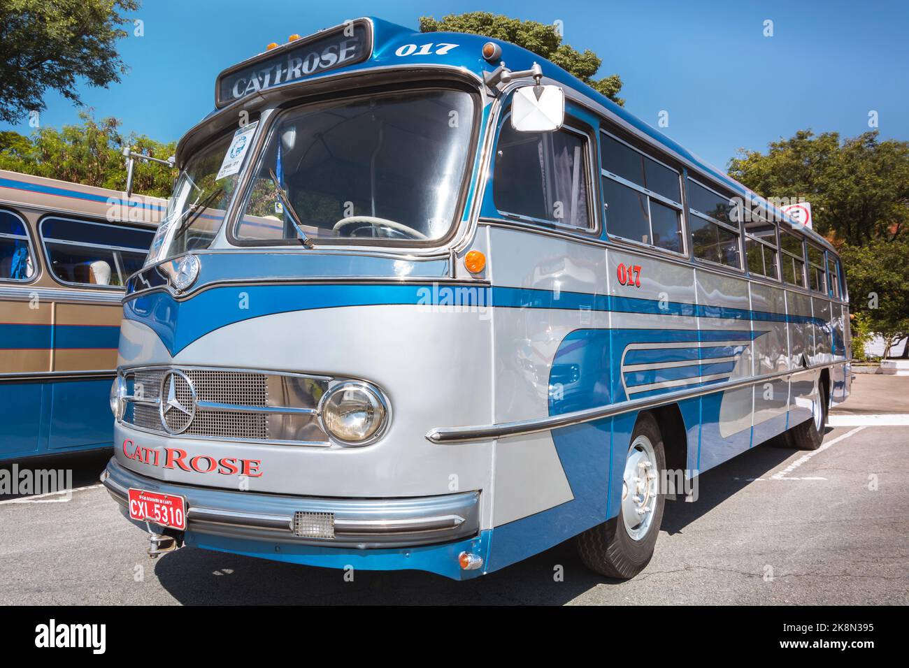Fahrzeug Mercedes-Benz Monobloco O-321 H 1965 auf dem Buss Brasil Fest ...