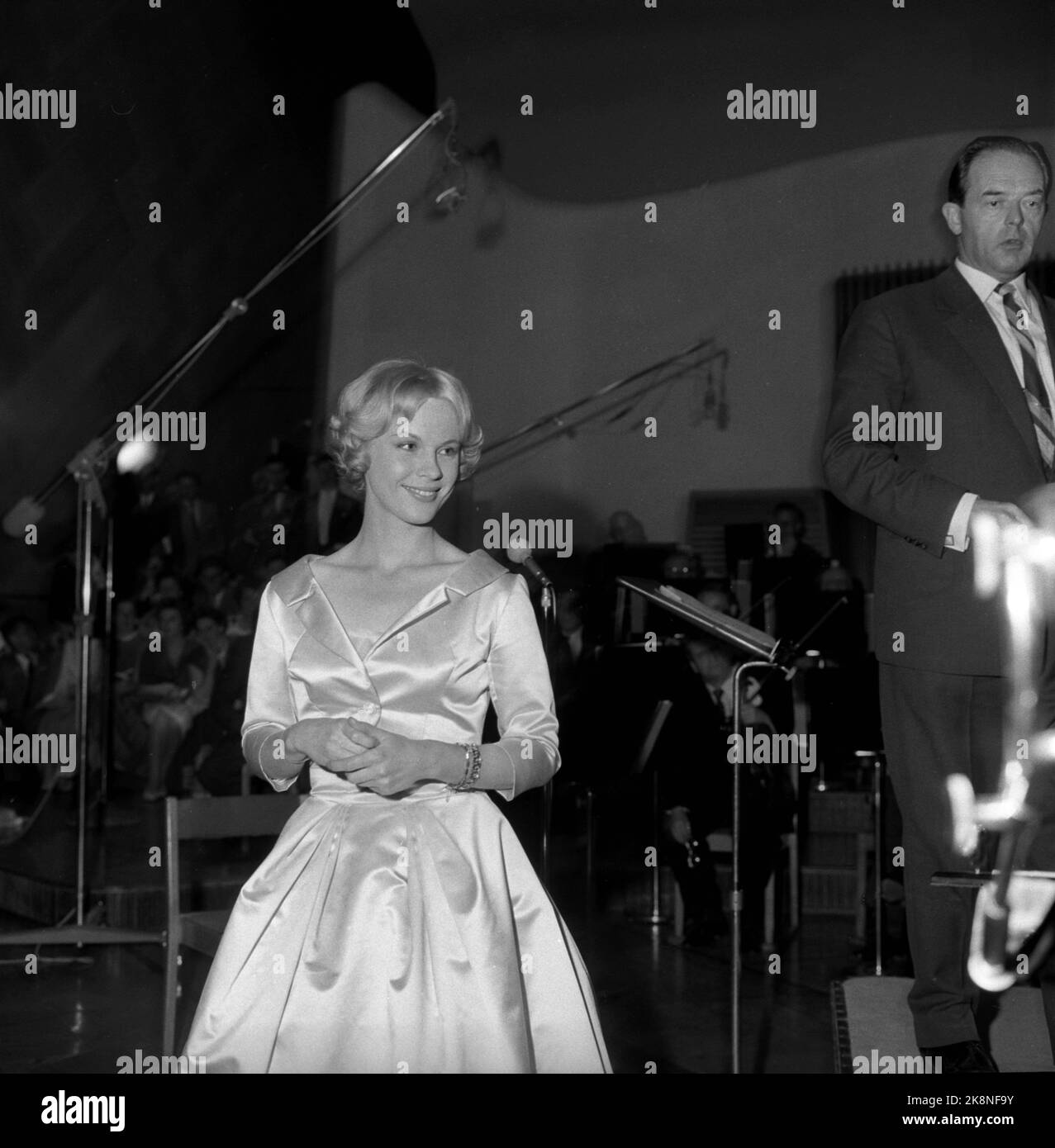 Schwedische schauspielerin bibi anderson foto -Fotos und -Bildmaterial in hoher Auflösung – Alamy