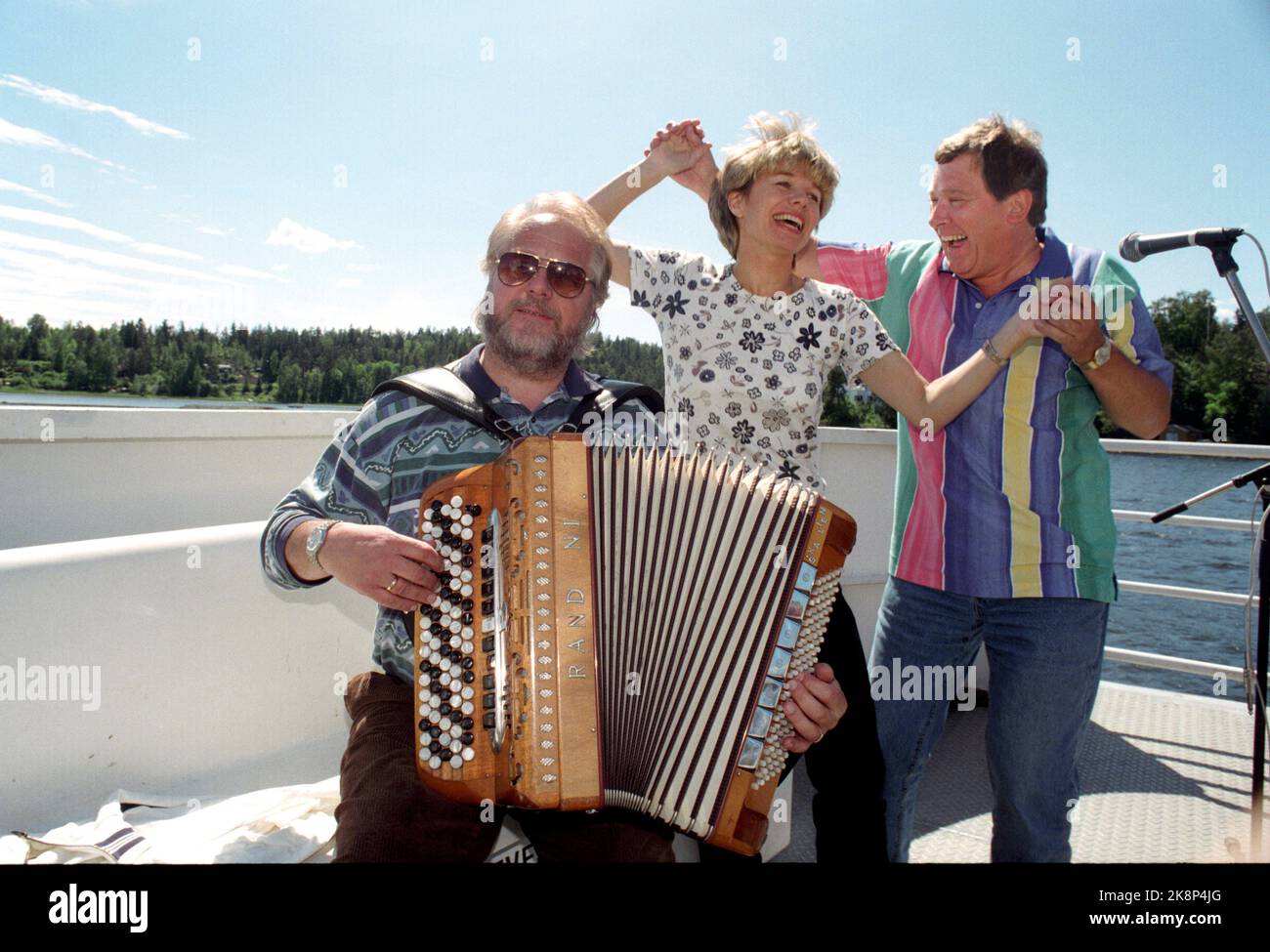 Oslo 19950613: Die Programmierer Gunvor Hals und Vidar Lønn-Arnesen im ...