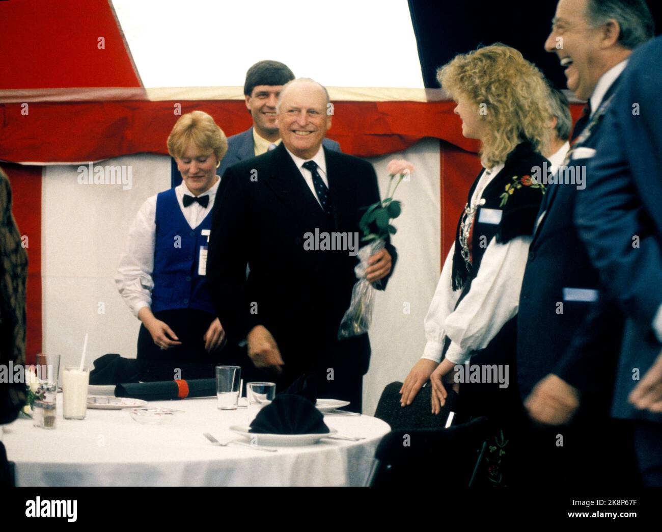 Oslo 19870921. 30.-jähriges Jubiläum von König Olav als Monark (1957-1987). König Olav wird zum ...