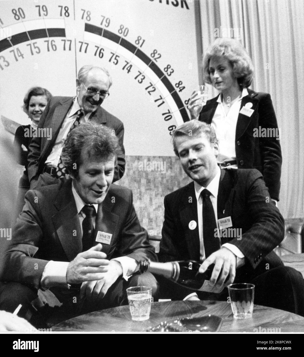 Im nrk fernsehen -Fotos und -Bildmaterial in hoher Auflösung – Alamy