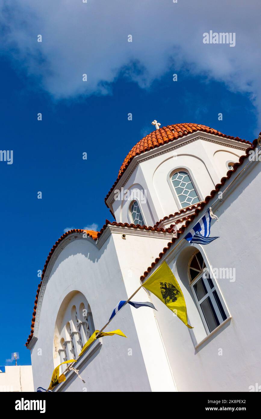 Vier martyrer kirche kreta -Fotos und -Bildmaterial in hoher Auflösung ...