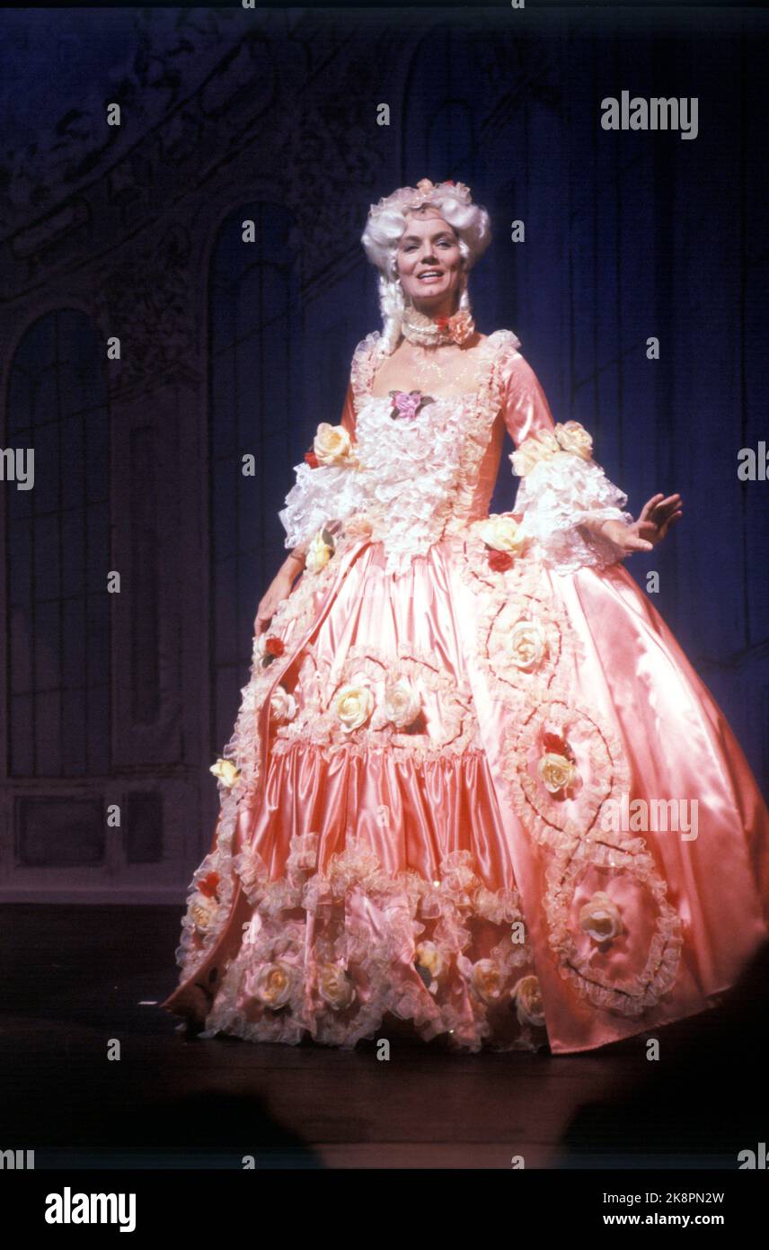 Oslo 198909 'Channel Frøland' bei Chat Noir. Schauspieler Mari Maurstad ...