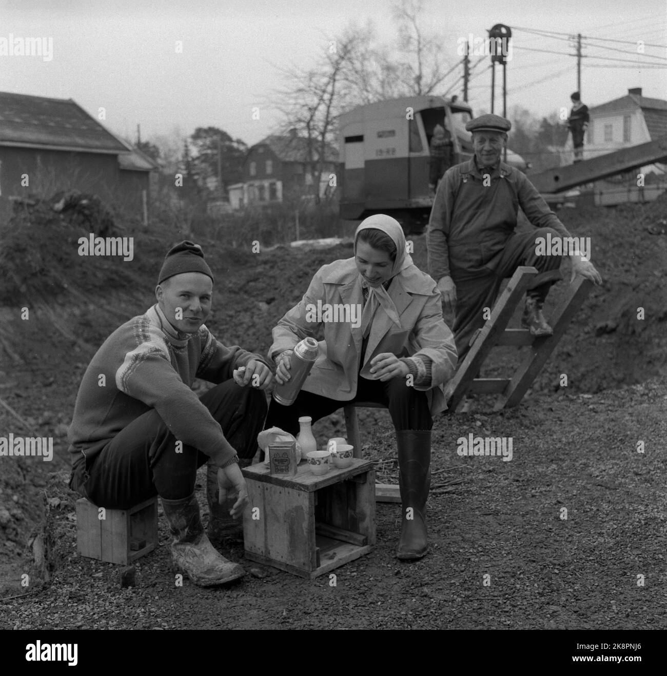 Anne lise grotting und opa johannesen foto Schwarzweiß-Stockfotos und ...