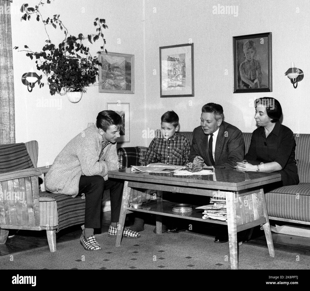 Oslo 19610131 Regierungsaustausch: Olav Bruvik wird neuer Minister für ...