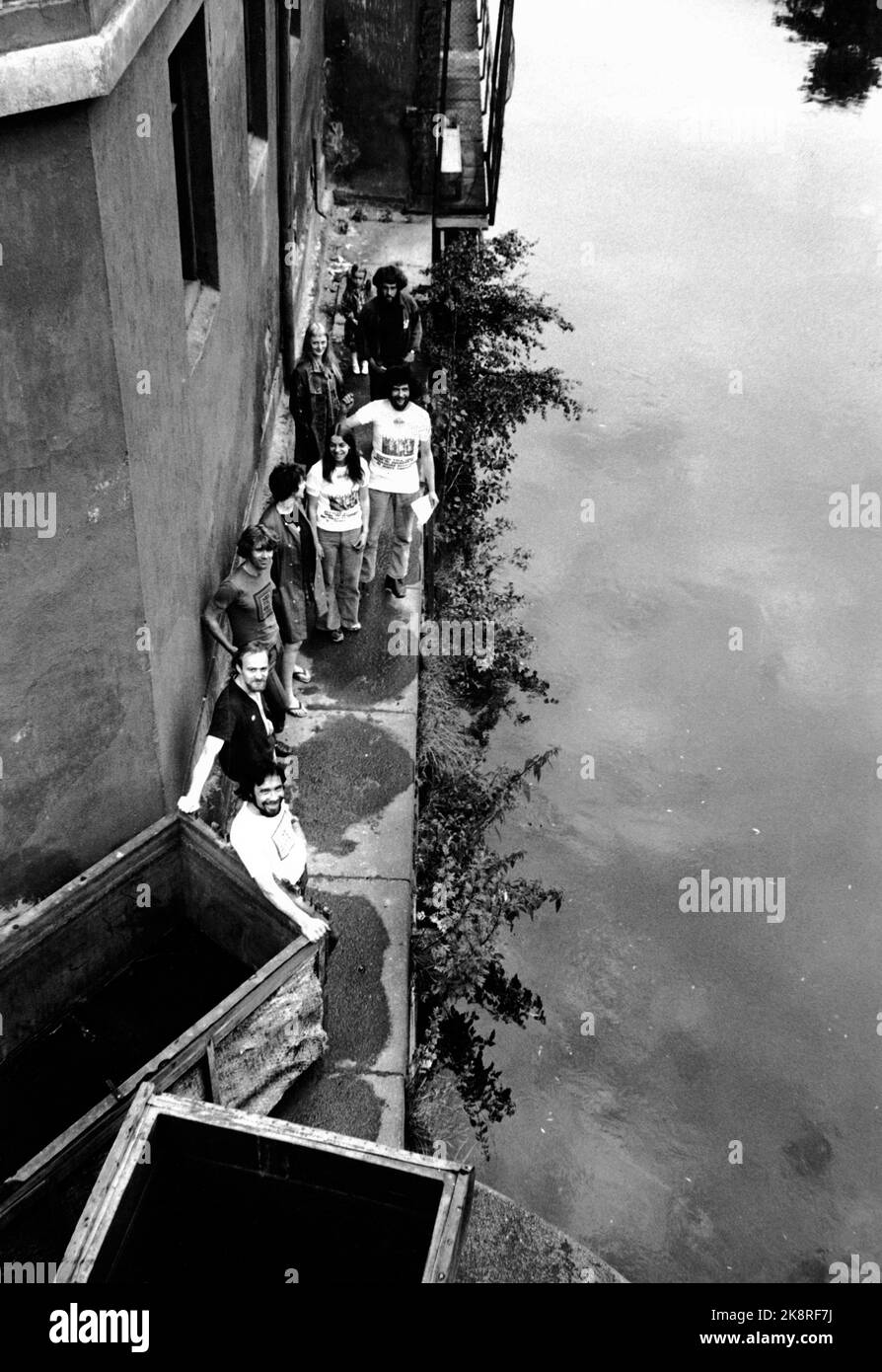 16 junge künstler -Fotos und -Bildmaterial in hoher Auflösung – Alamy