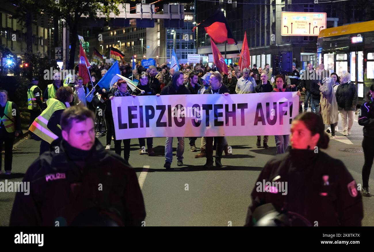 Leipzig, Deutschland. 24. Oktober 2022. Die Teilnehmer einer ...