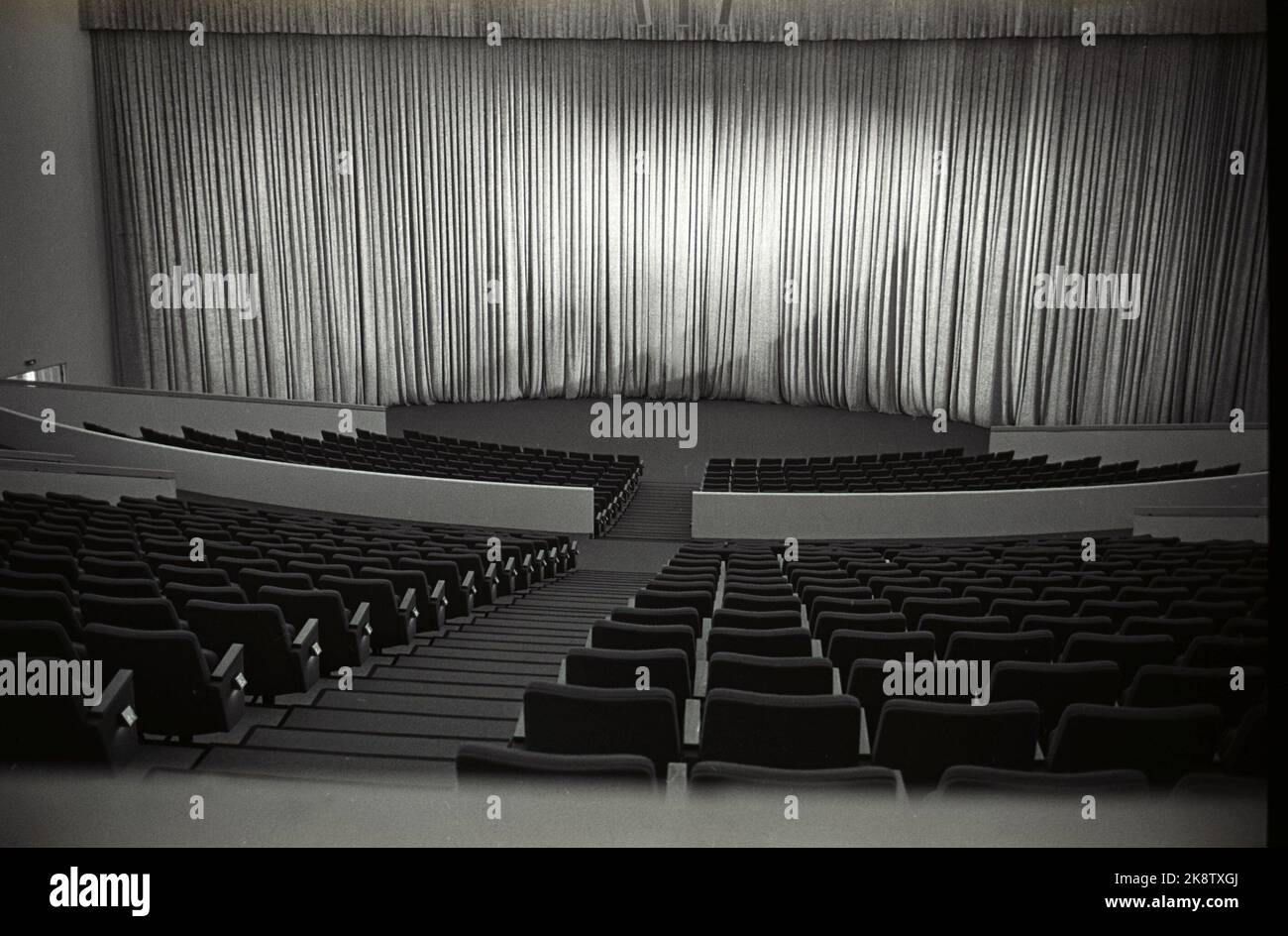 Erik thorberg ntb ntb kinos interieur -Fotos und -Bildmaterial in hoher ...