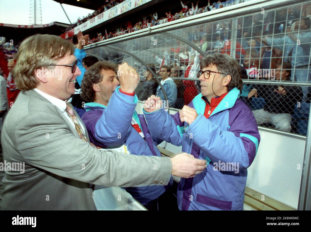 Norwegian international football team -Fotos und -Bildmaterial in hoher ...