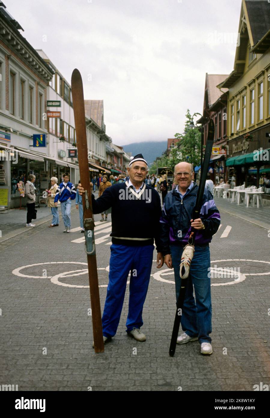 Knut falch ntb skifahren ganzfigur -Fotos und -Bildmaterial in hoher ...