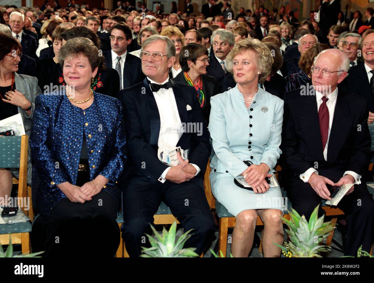 Foto von gro harlem brundtland und shimon peres -Fotos und ...
