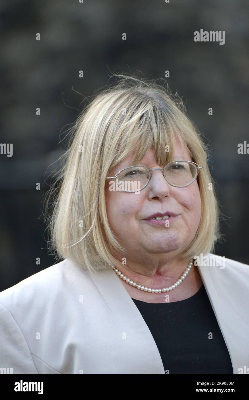Liz Twist MP (Labor: Blaydon) in Westminster, an dem Tag, an dem Rishi ...