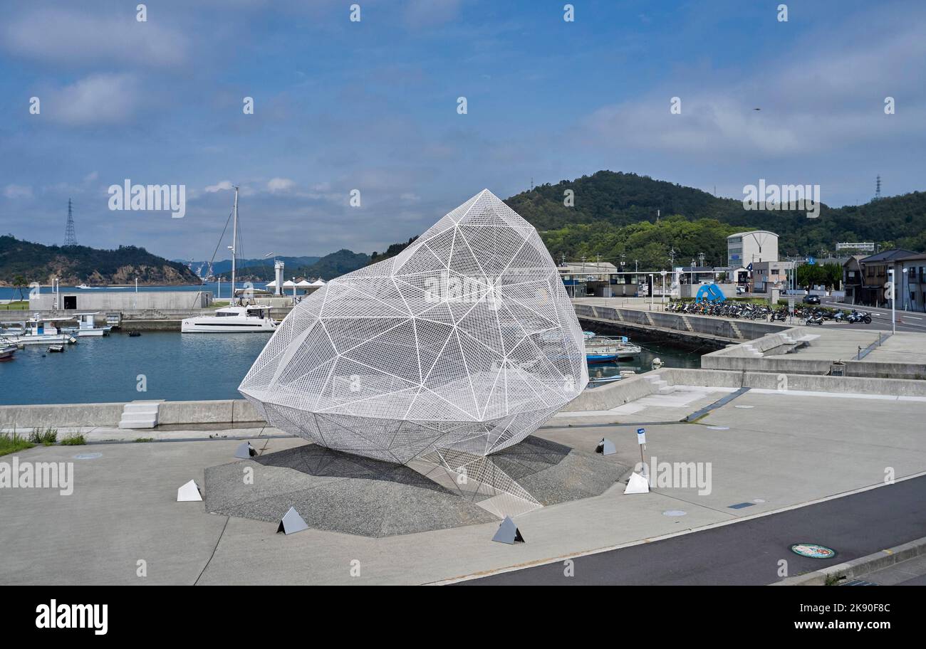 Pavillon von oben. Naoshima Pavillion, Naoshima, Japan. Architekt: Sou ...