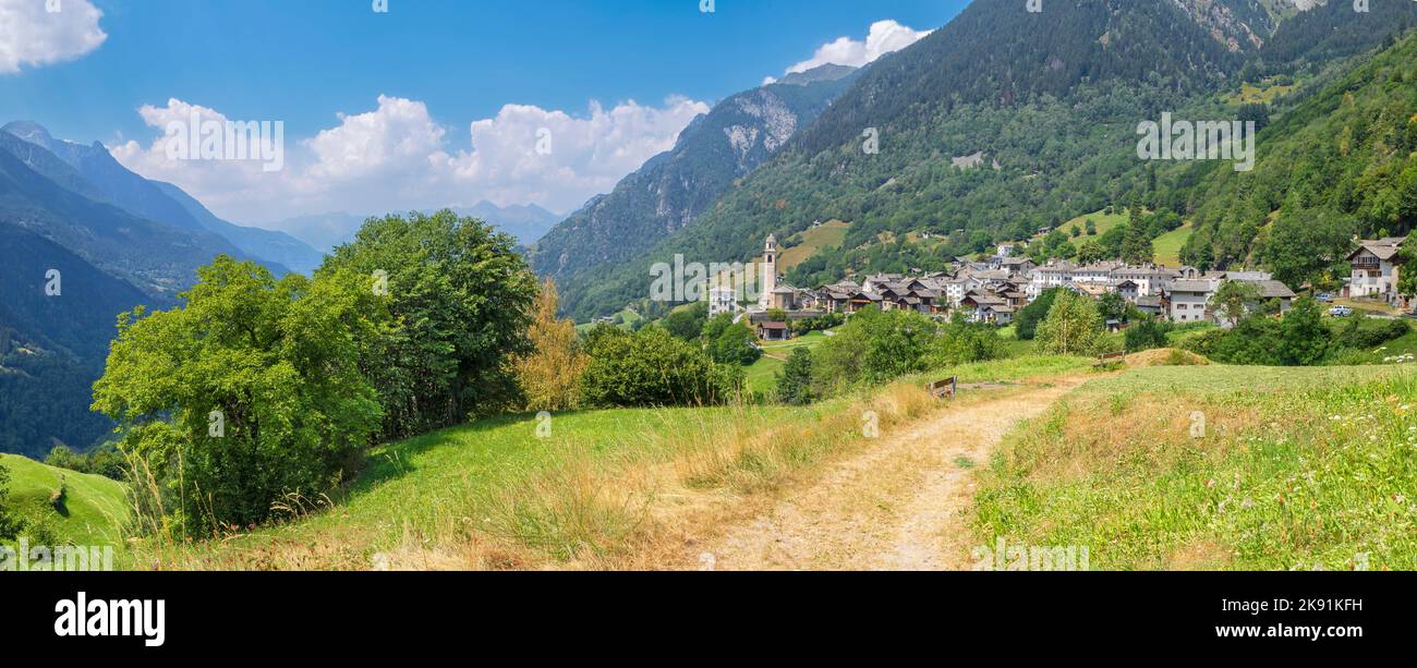 Das Dorf Soglio in der Bregaglia-Reihe - Schweiz Stockfotografie - Alamy