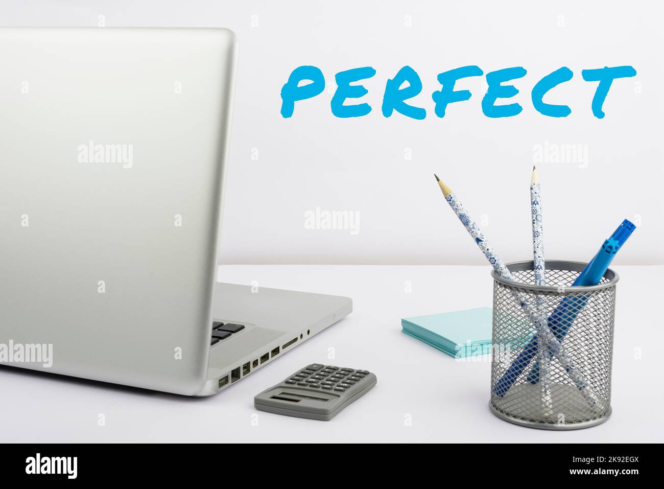 Schreiben Anzeige Text perfekt. Konzeptfoto komplett ohne Mängel oder ...