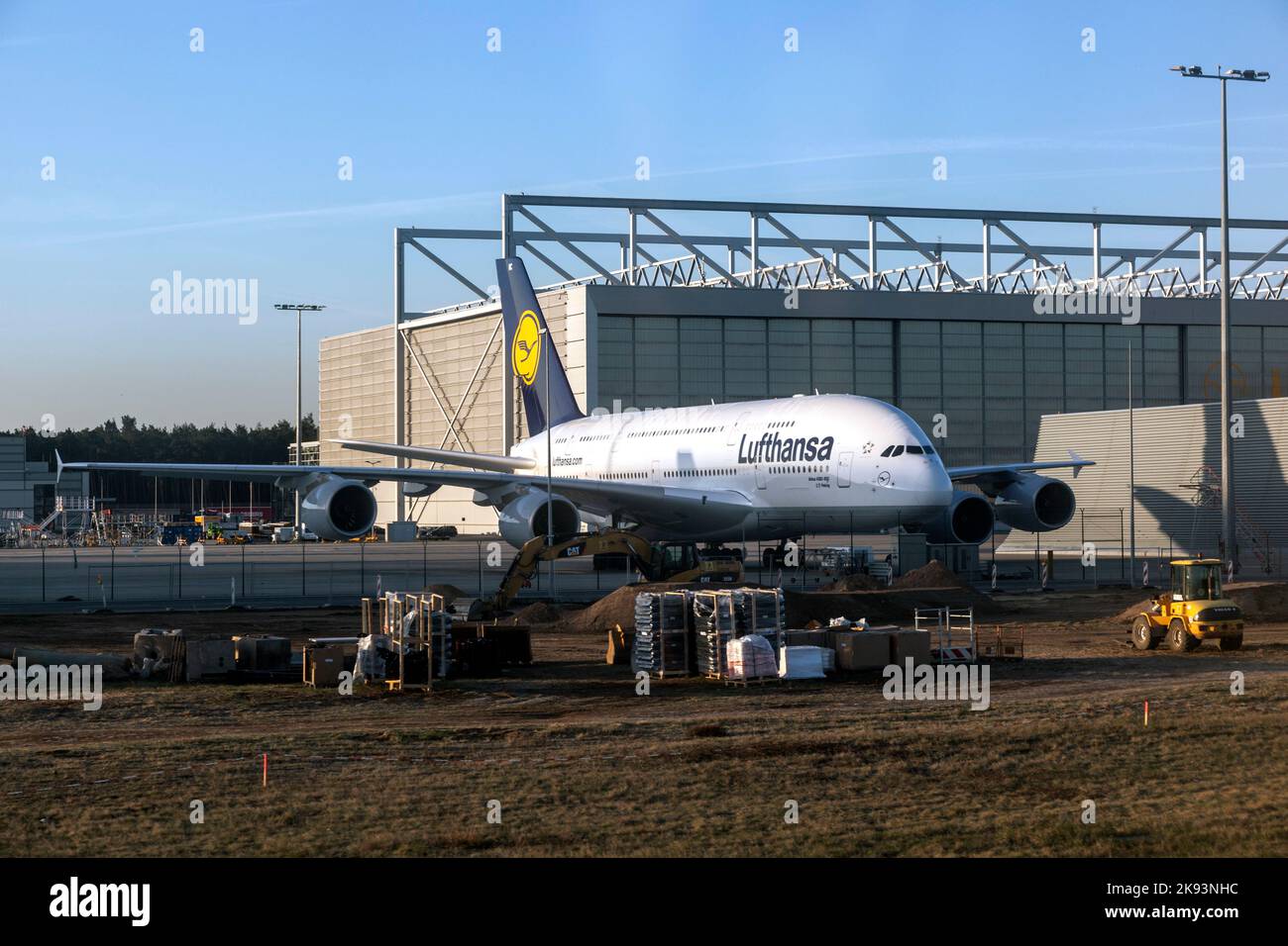 Lufthansa a380 cockpit -Fotos und -Bildmaterial in hoher Auflösung – Alamy