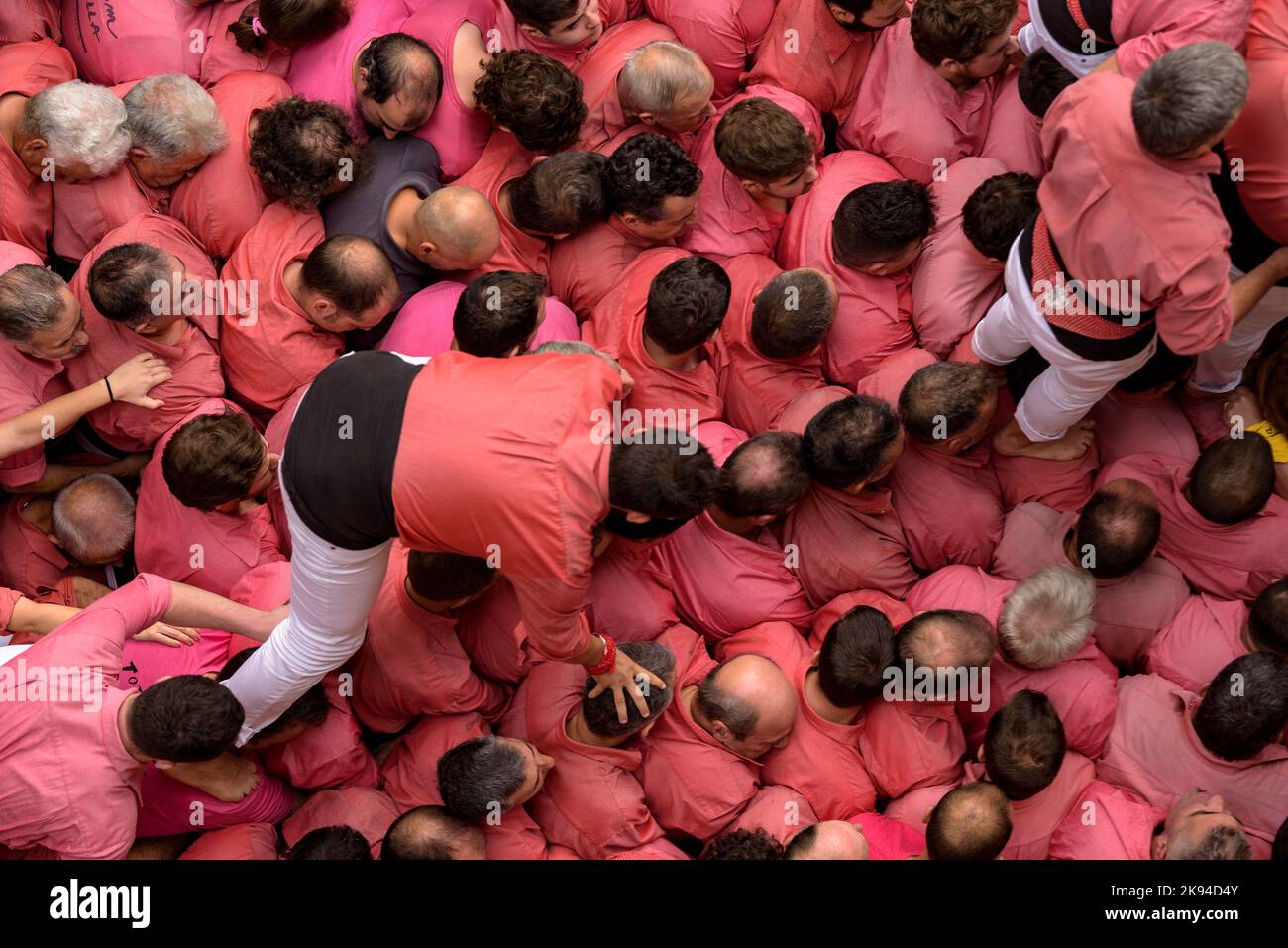 Das Team Colla Vella de Valls hat Dutzende von Leuten zusammengebracht ...