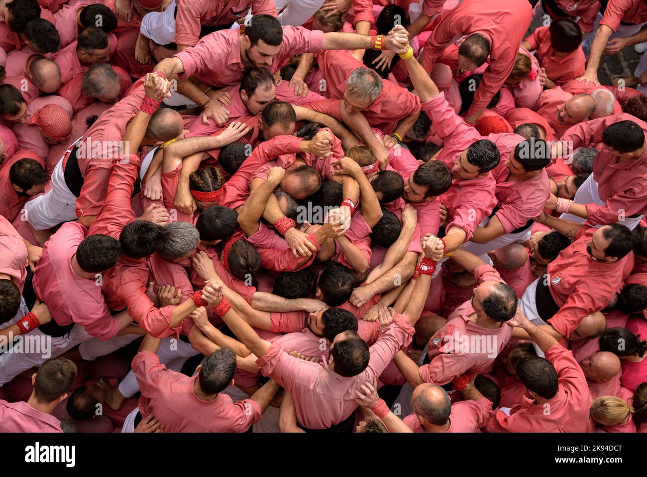 Das Team Colla Vella de Valls hat Dutzende von Leuten zusammengebracht ...