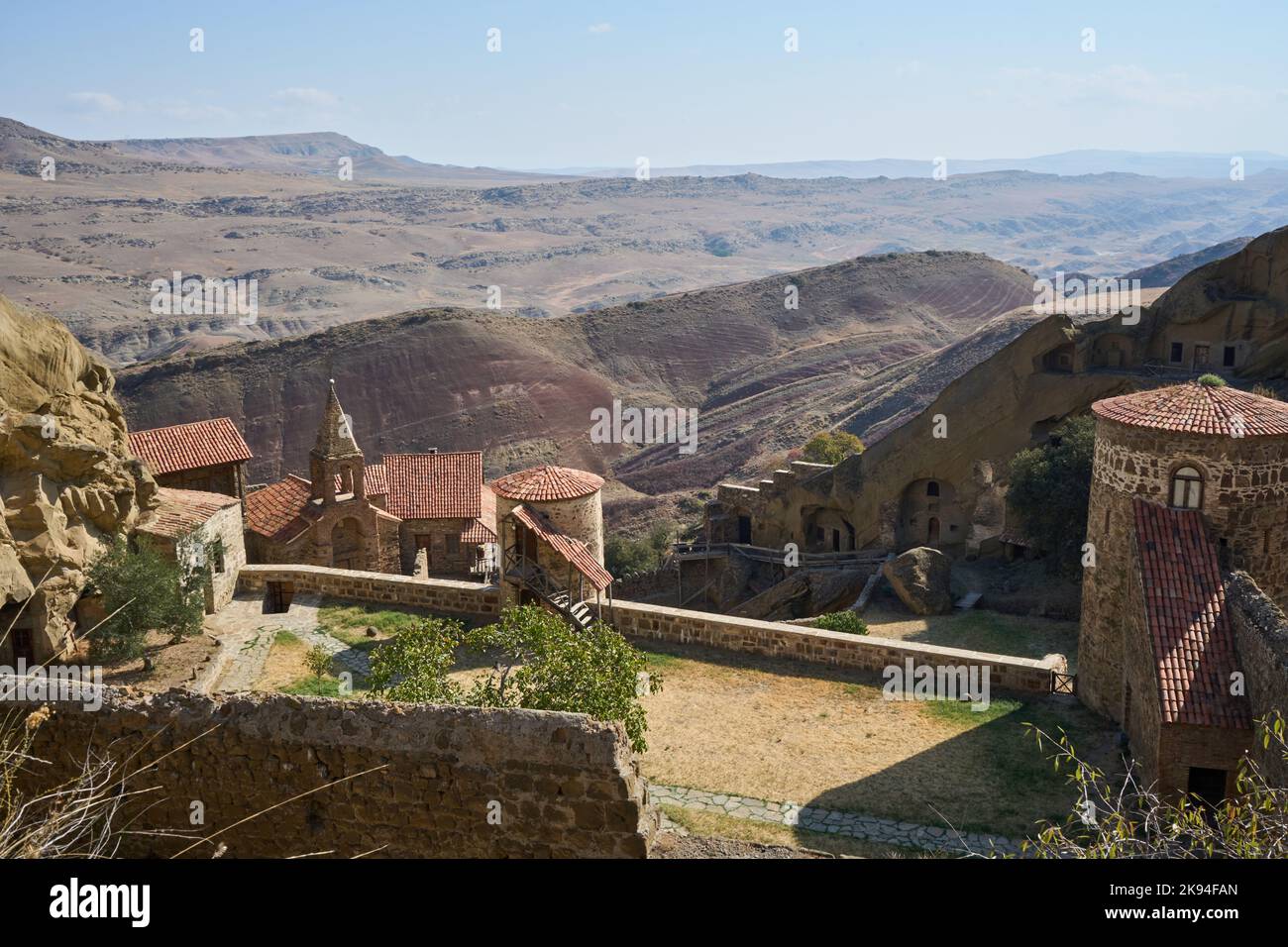 Höhlenkloster und Klosteranlage Dawit Garedscha, David Gareja, am Berg ...