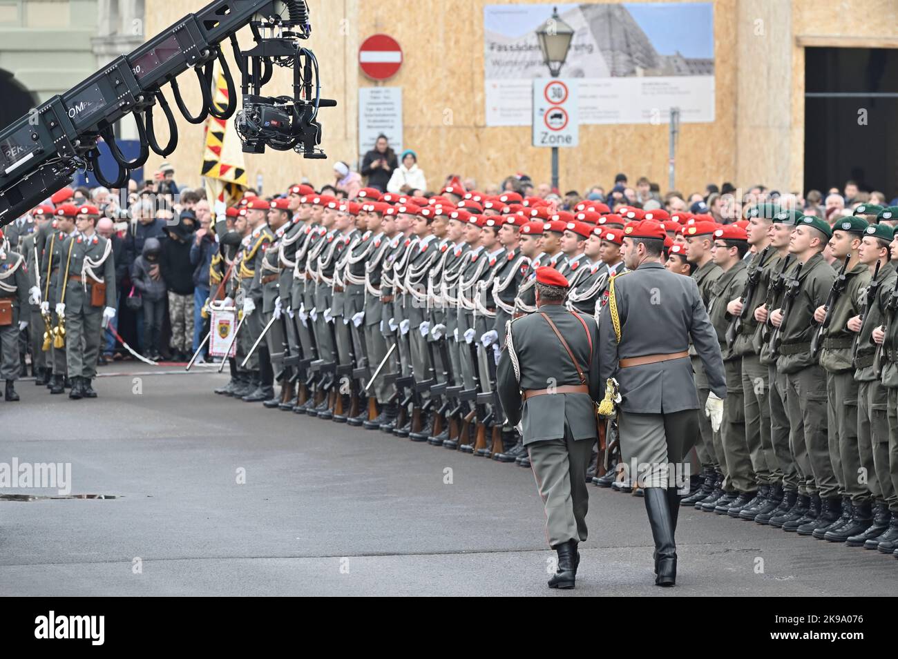 Wien, Österreich. 26. Okt 2022. Österreichischer Nationalfeiertag 2022 in Wien am Heldenplatz ...