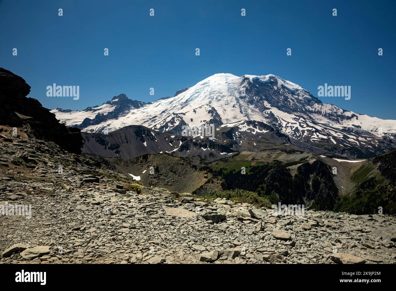 Ostseite des mount rainier -Fotos und -Bildmaterial in hoher Auflösung ...