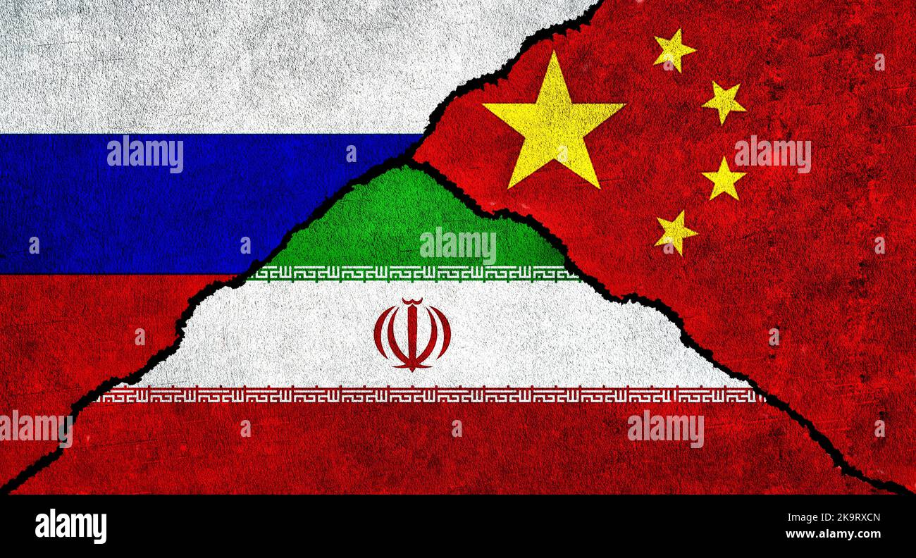 Russland, China und Iran flaggen gemeinsam an der Wand. Diplomatische ...