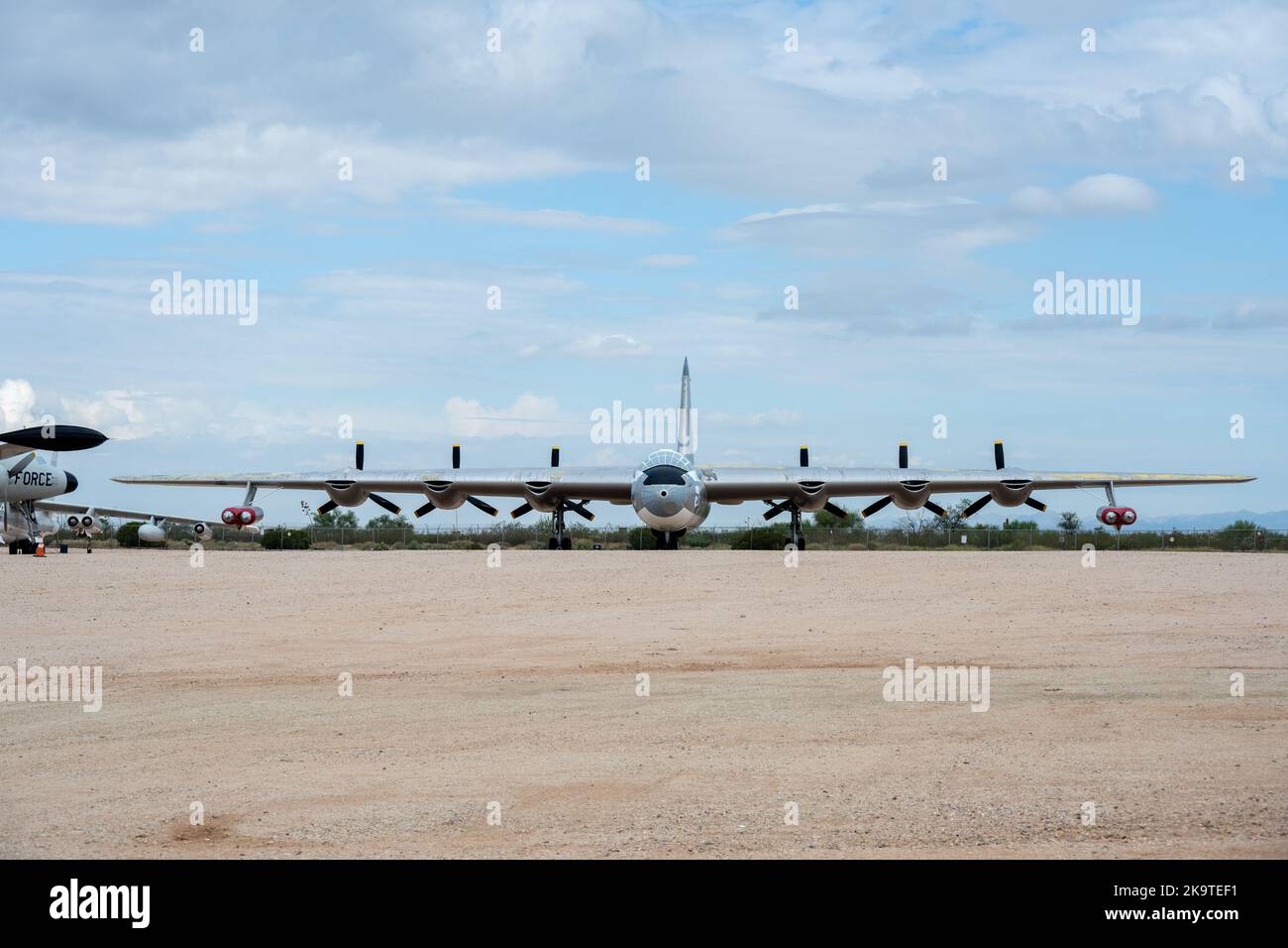 Ein Convair B-36 Peacemaker Bomber, der im Pima Air and Space Museum ...