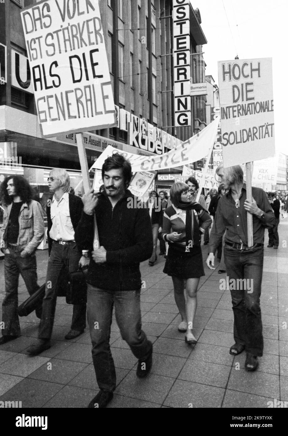 Gegen den Militärputsch in Chile und für den Erhalt der Demokratie ... Gegen den Militärputsch in Chile und für den Erhalt der Demokratie ...