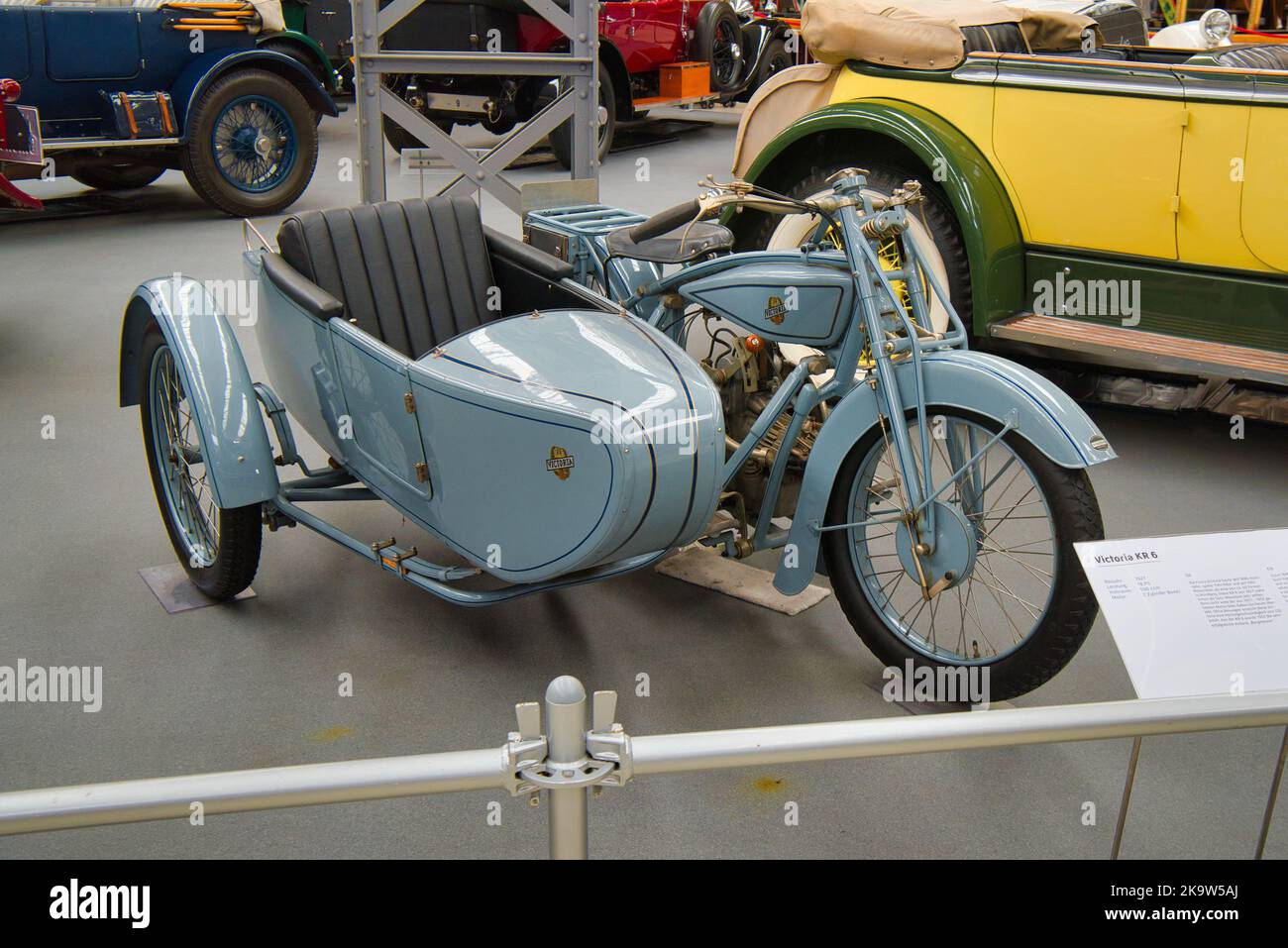 SPEYER, DEUTSCHLAND - OKTOBER 2022: Stahlblaues VICTORIA KR 6 1927 ...