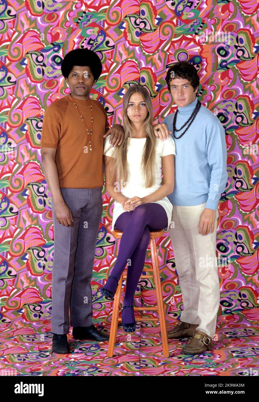 PEGGY LIPTON, CLARENCE WILLIAMS III UND MICHAEL COLE IN DER MOD ...