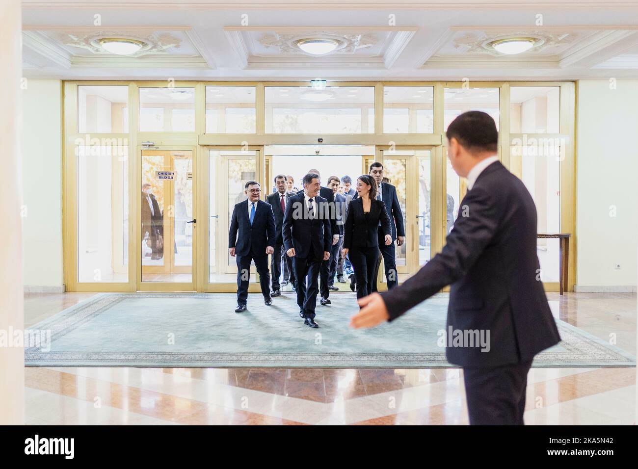 Usbekistan, 1. November 2022. (RL) die Bundesaußenministerin Annalena Baerbock (Bündnis 90/die ...