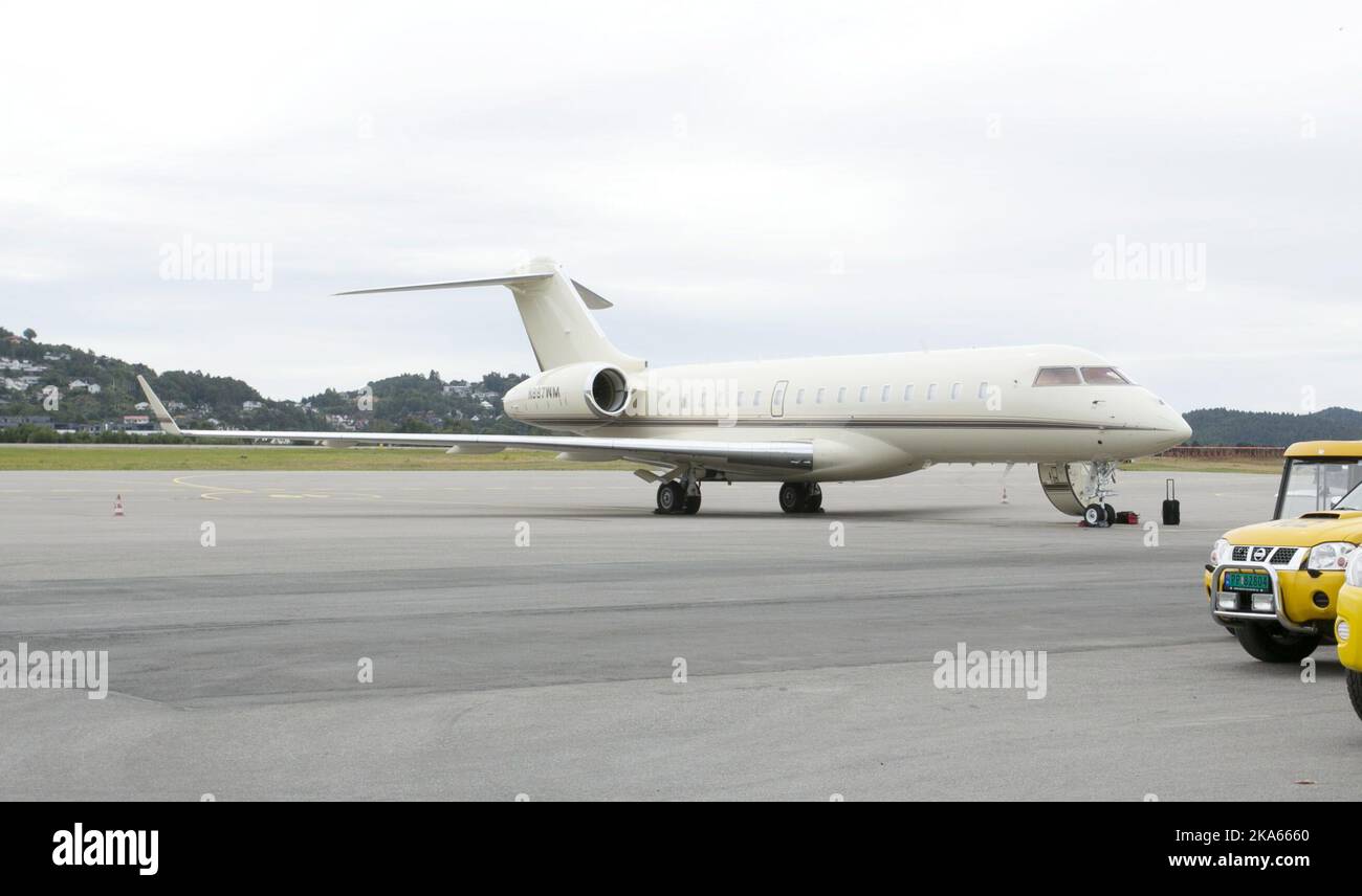 Bild mit dem Jet von Bill Gates auf dem Flughafen Kristiansand, Kjevik ... Bild mit dem Jet von Bill Gates auf dem Flughafen Kristiansand, Kjevik ...