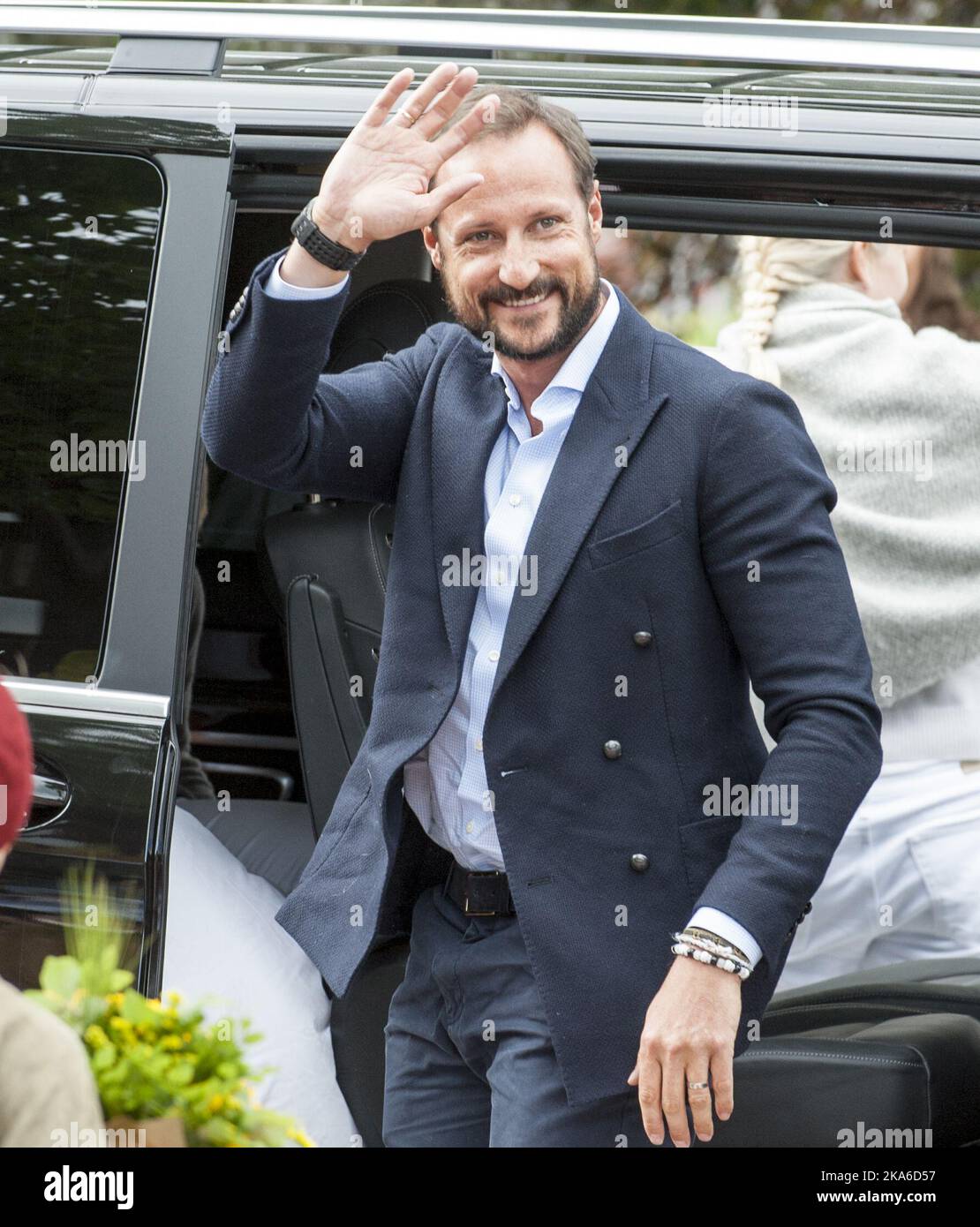 Norwegen, Stiklestad 20150724: Kronprinz Haakon und Kronprinzessin ...