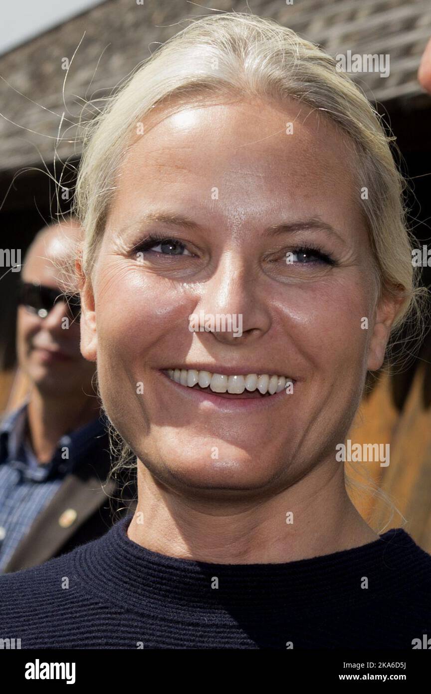 Norwegen, Stiklestad 20150724: Kronprinz Haakon und Kronprinzessin ...