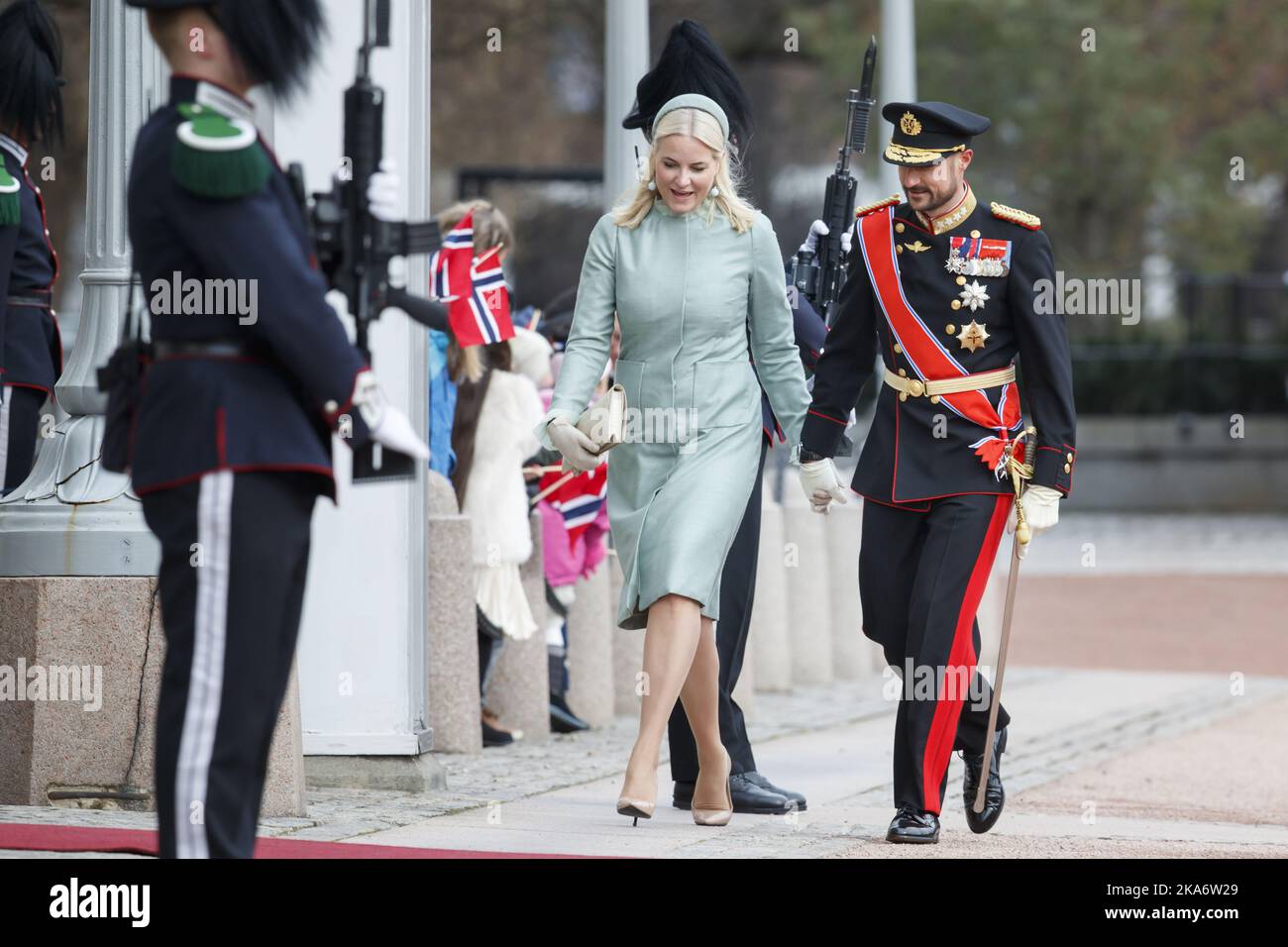 OSLO, Norwegen 20170321. Kronprinz Haakon und Kronprinzessin Mette ...